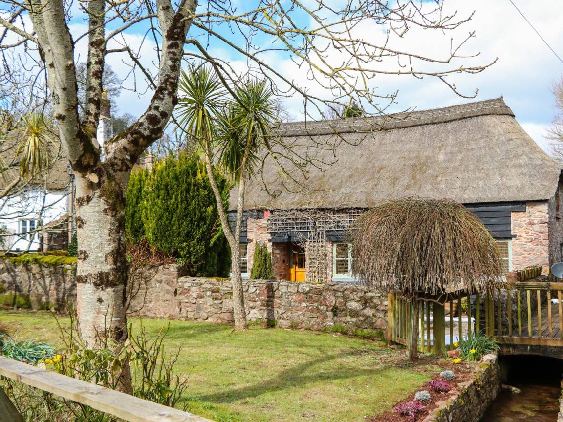 Cottage ∙ 3 Bedrooms ∙ 6 Guests - Paignton