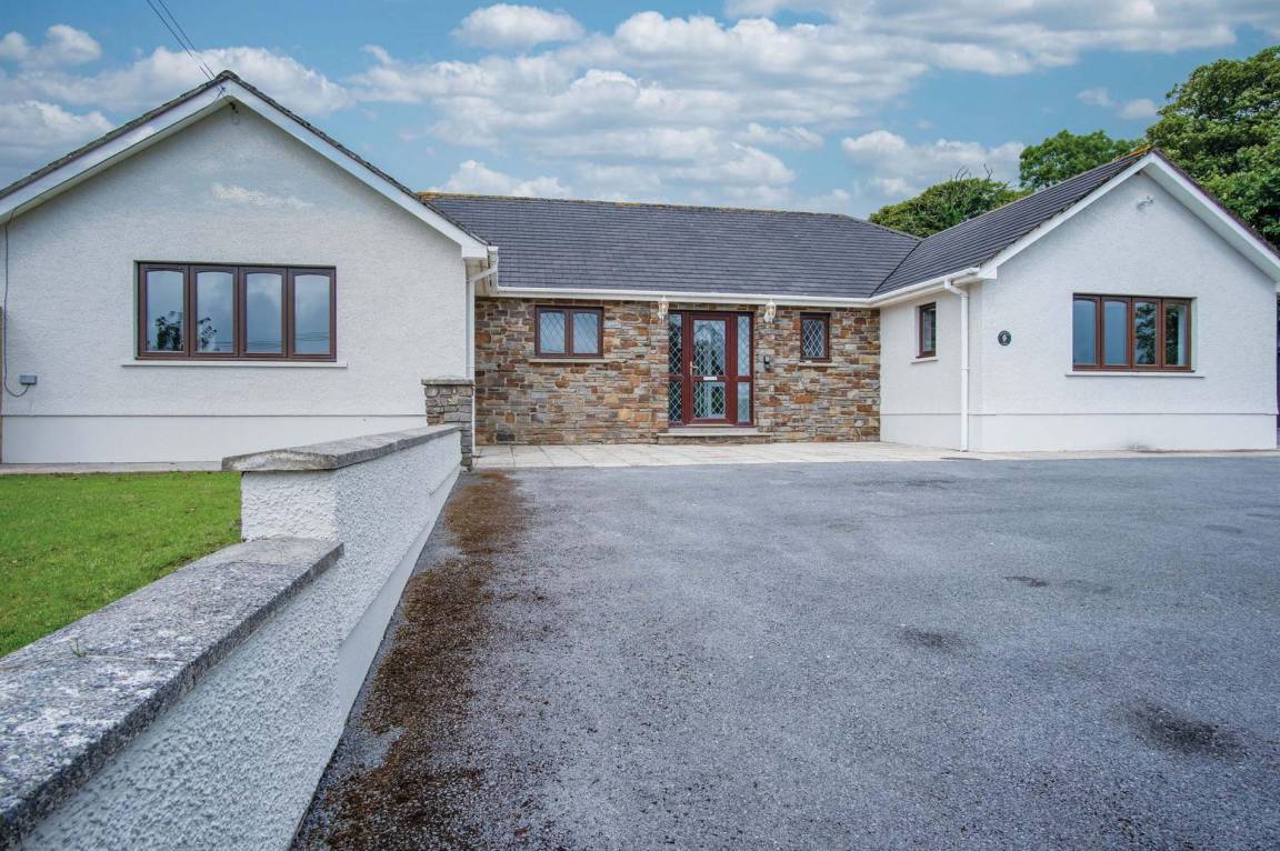 130 M² House ∙ 3 Bedrooms ∙ 6 Guests - Pembrokeshire