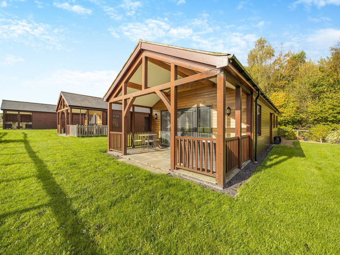 Cottage ∙ 2 Bedrooms ∙ 4 Guests - Lincoln