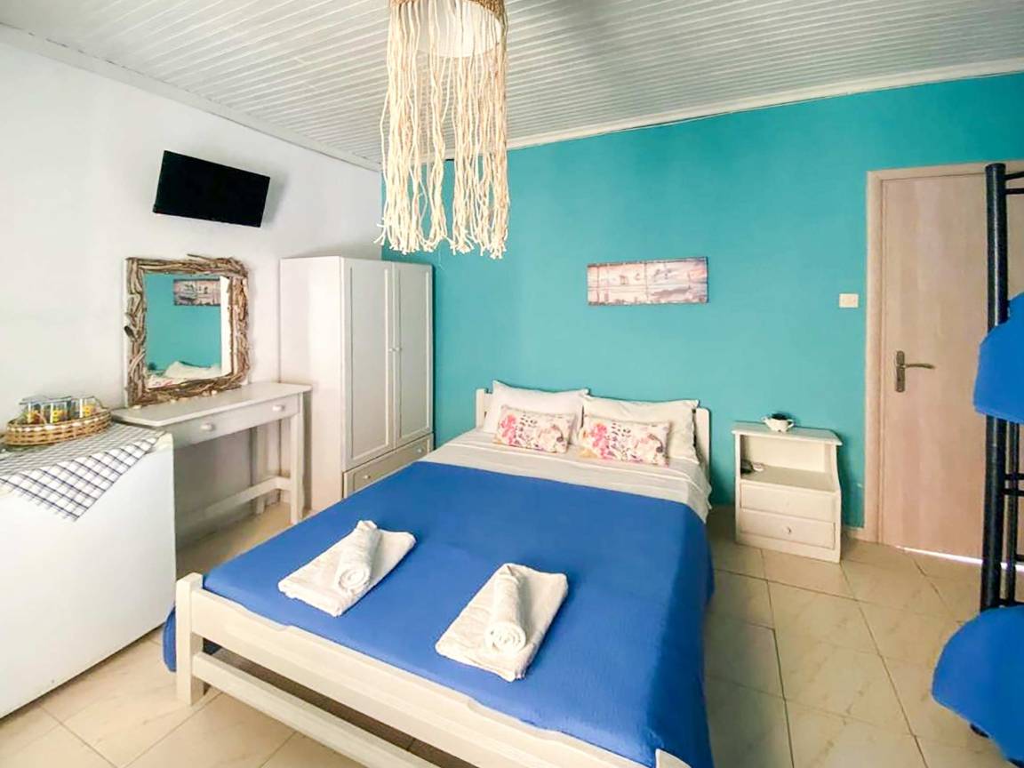 Apartment ∙ 1 Bedroom ∙ 4 Guests - Alonnisos