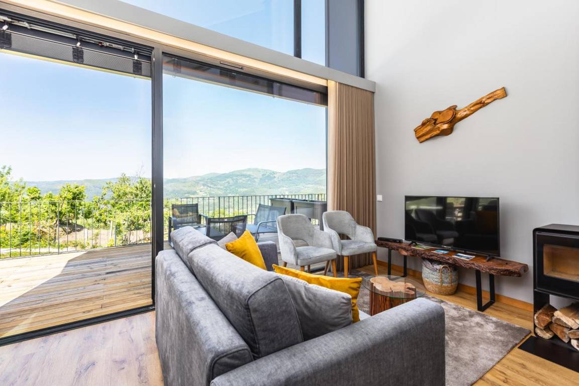 85 M² Chalet ∙ 2 Bedrooms ∙ 4 Guests - Portugal