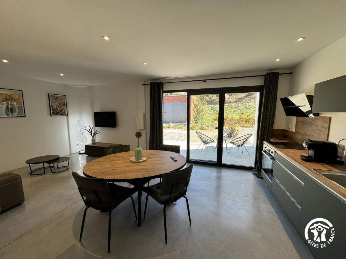 75 M² Gîte ∙ 1 Chambre ∙ 2 Personnes - Le Boulou