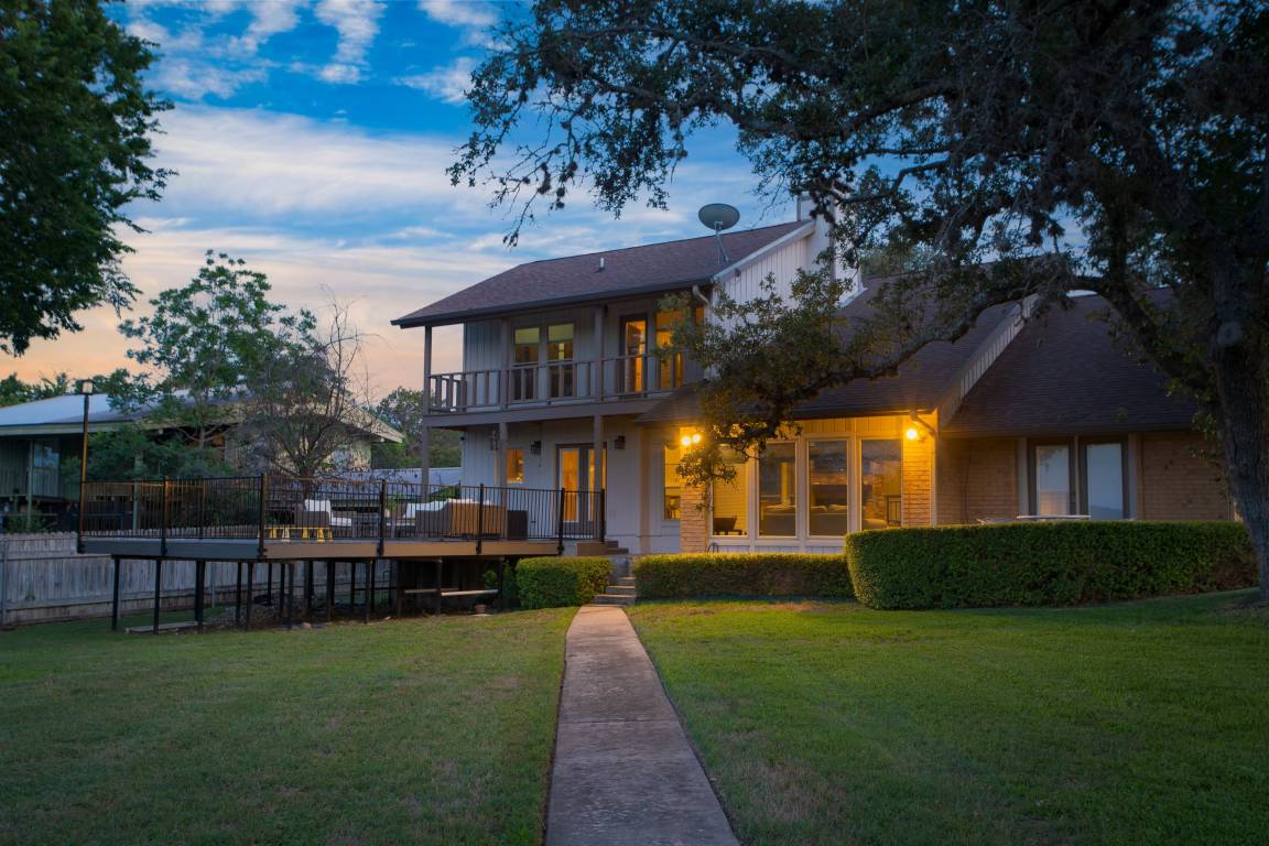 181 M² House ∙ 3 Bedrooms ∙ 8 Guests - Leander, TX