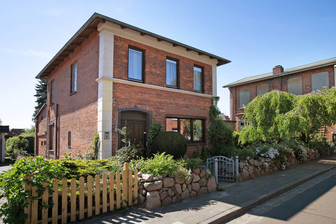 85 M² Ferienhaus ∙ 2 Schlafzimmer ∙ 4 Gäste - Meldorf