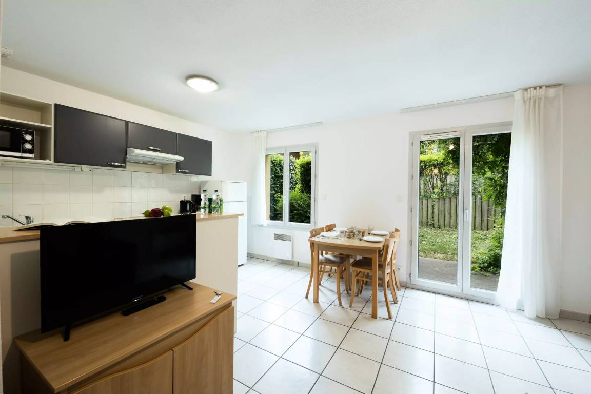 60 M² Appartement ∙ 2 Chambres ∙ 6 Personnes - Limonest