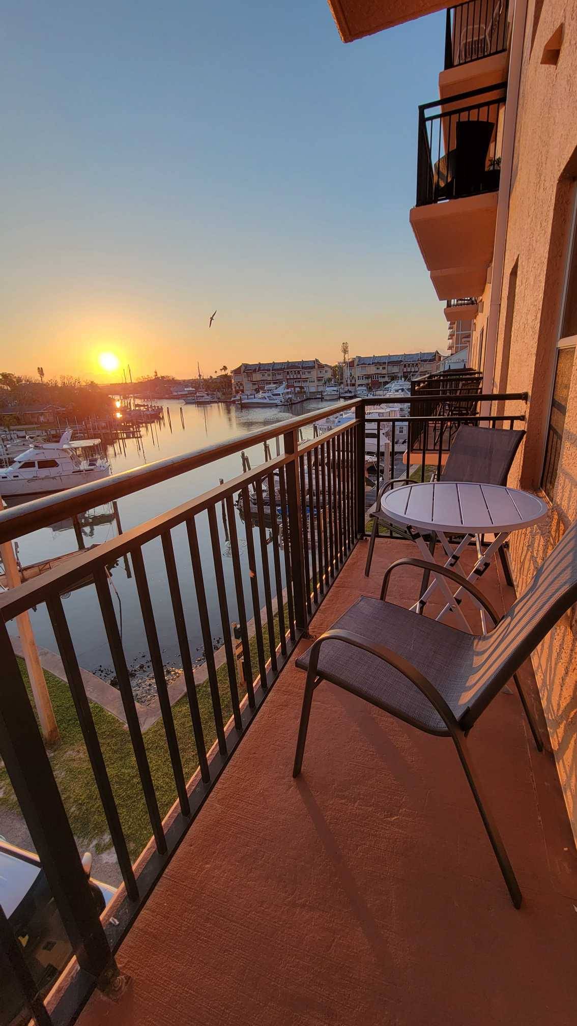 72 M² Apartamento ∙ 2 Habitaciones ∙ 6 Huéspedes - Madeira Beach, FL