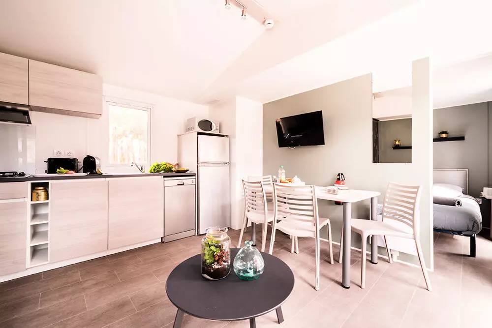 30 M² Caravan ∙ 3 Bedrooms ∙ 6 Guests - Agde