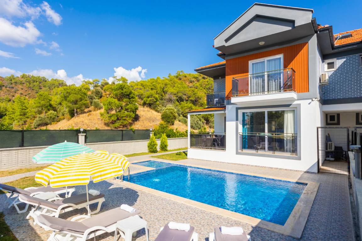 240 M² Villa ∙ 4 Bedrooms ∙ 10 Guests - Dalaman