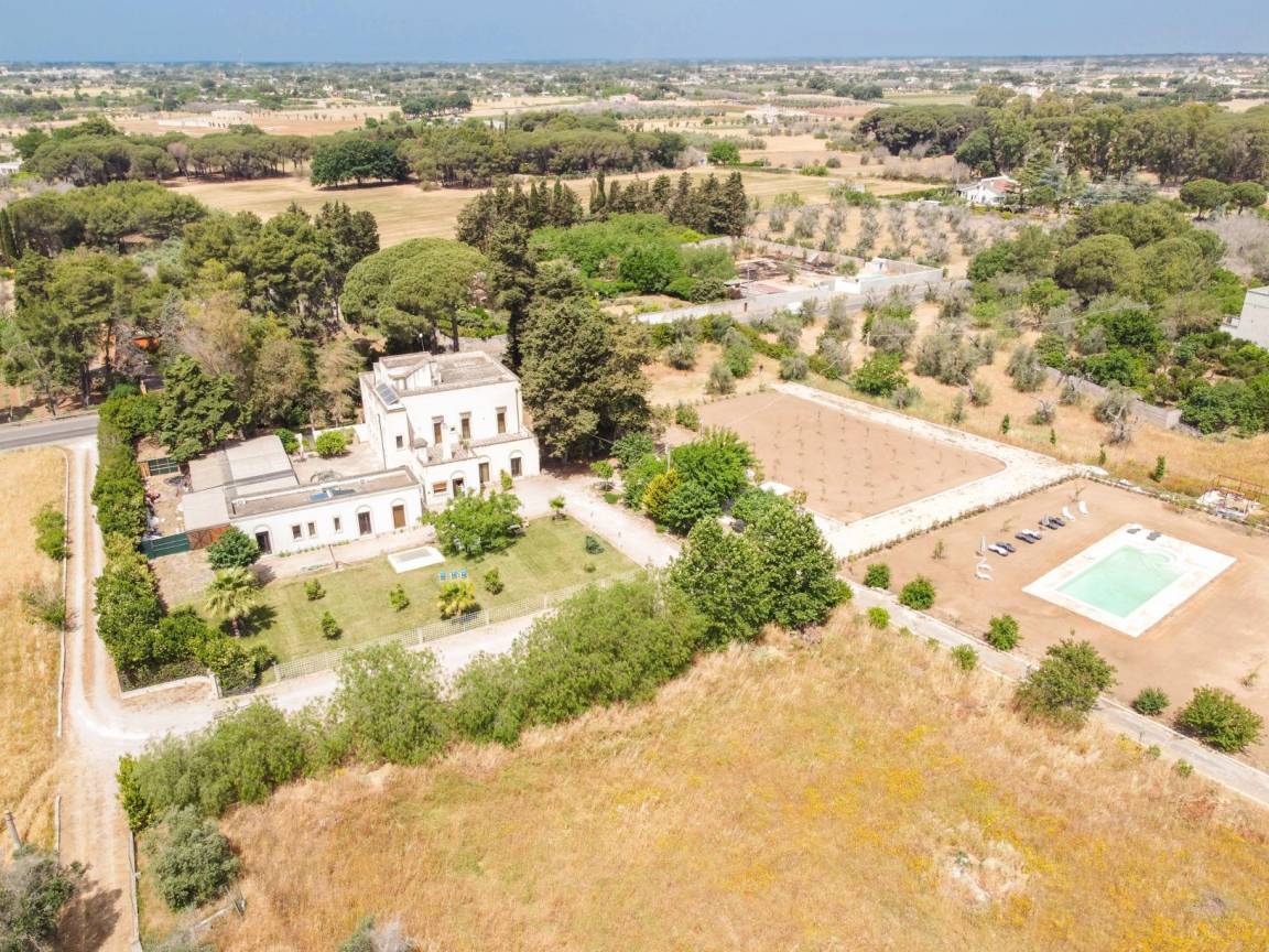 800 M² House ∙ 10 Bedrooms ∙ 20 Guests - Puglia
