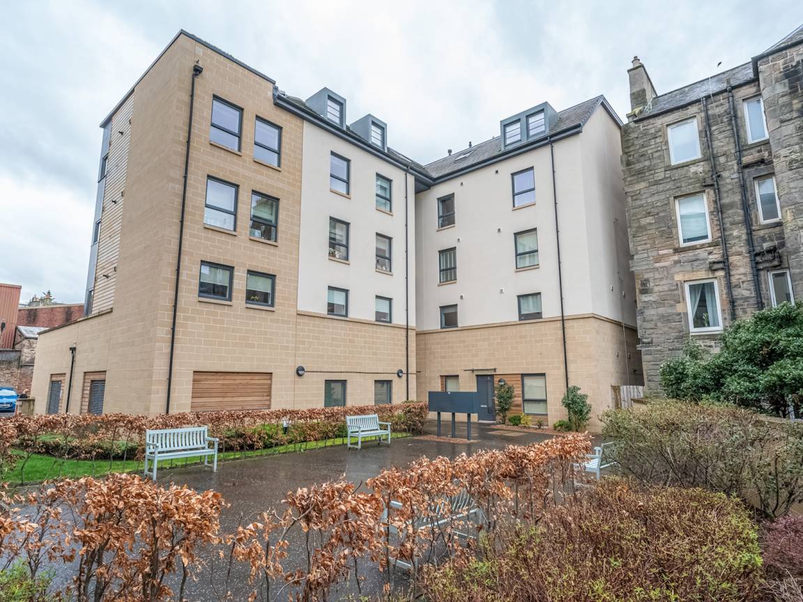 56 M² Apartment ∙ 2 Bedrooms ∙ 4 Guests - Leith