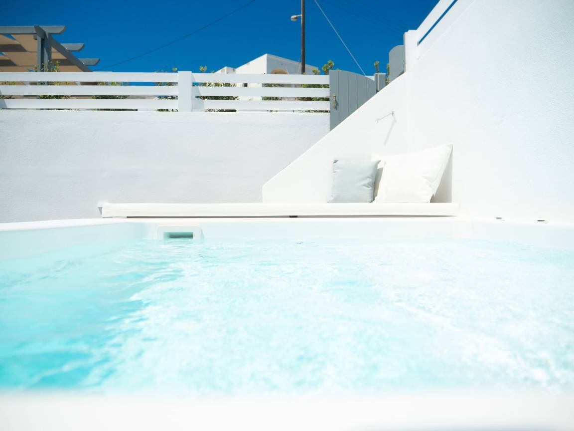 Villa ∙ 1 Bedroom ∙ 4 Guests - Santorini