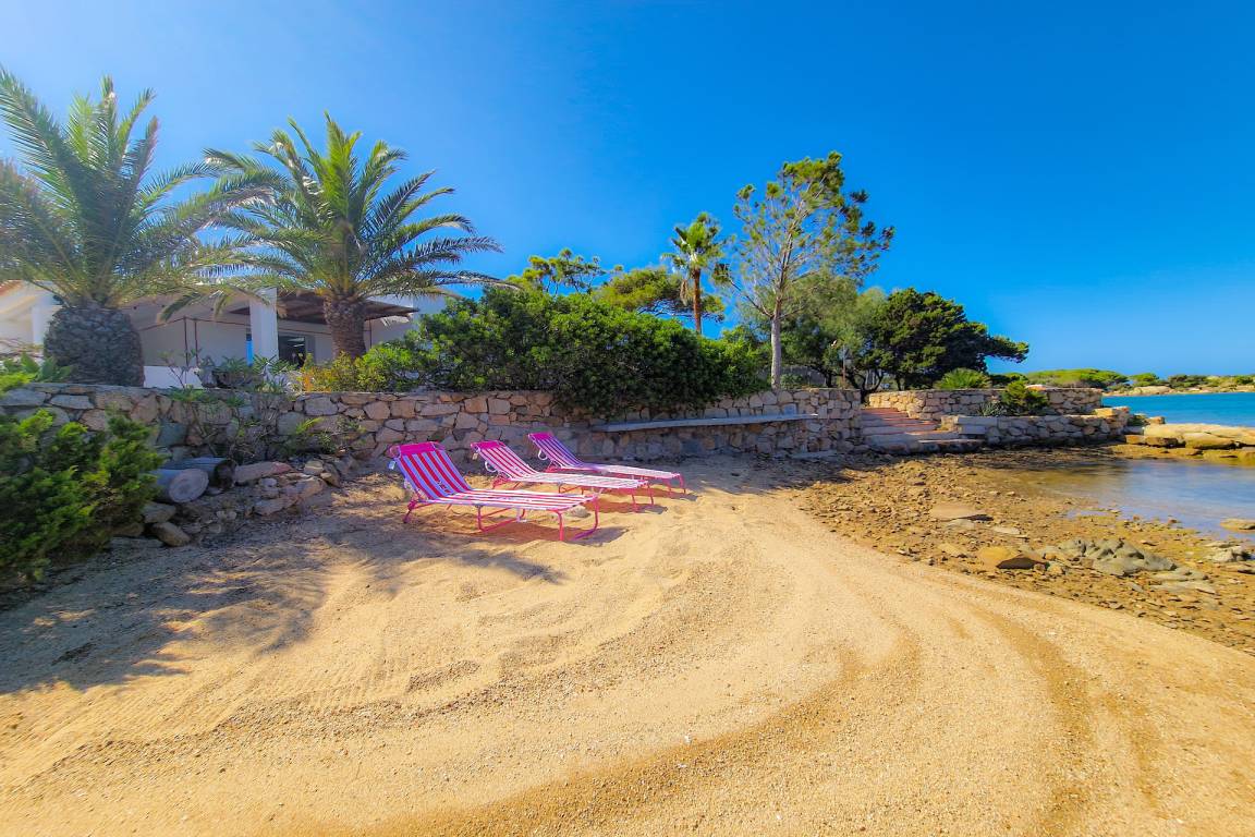 115 M² Villa ∙ 4 Slaapkamers ∙ 8 Gasten - La Maddalena