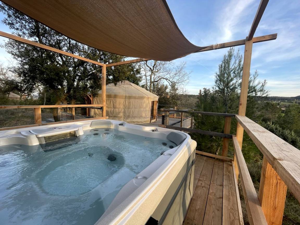 Camping ∙ 1 Chambre ∙ 4 Personnes - Pont-Saint-Esprit