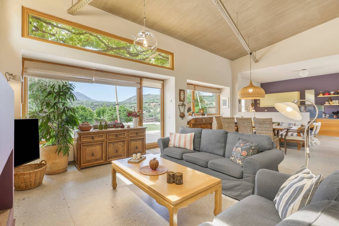 120 M² House ∙ 2 Bedrooms ∙ 4 Guests - Kandiye