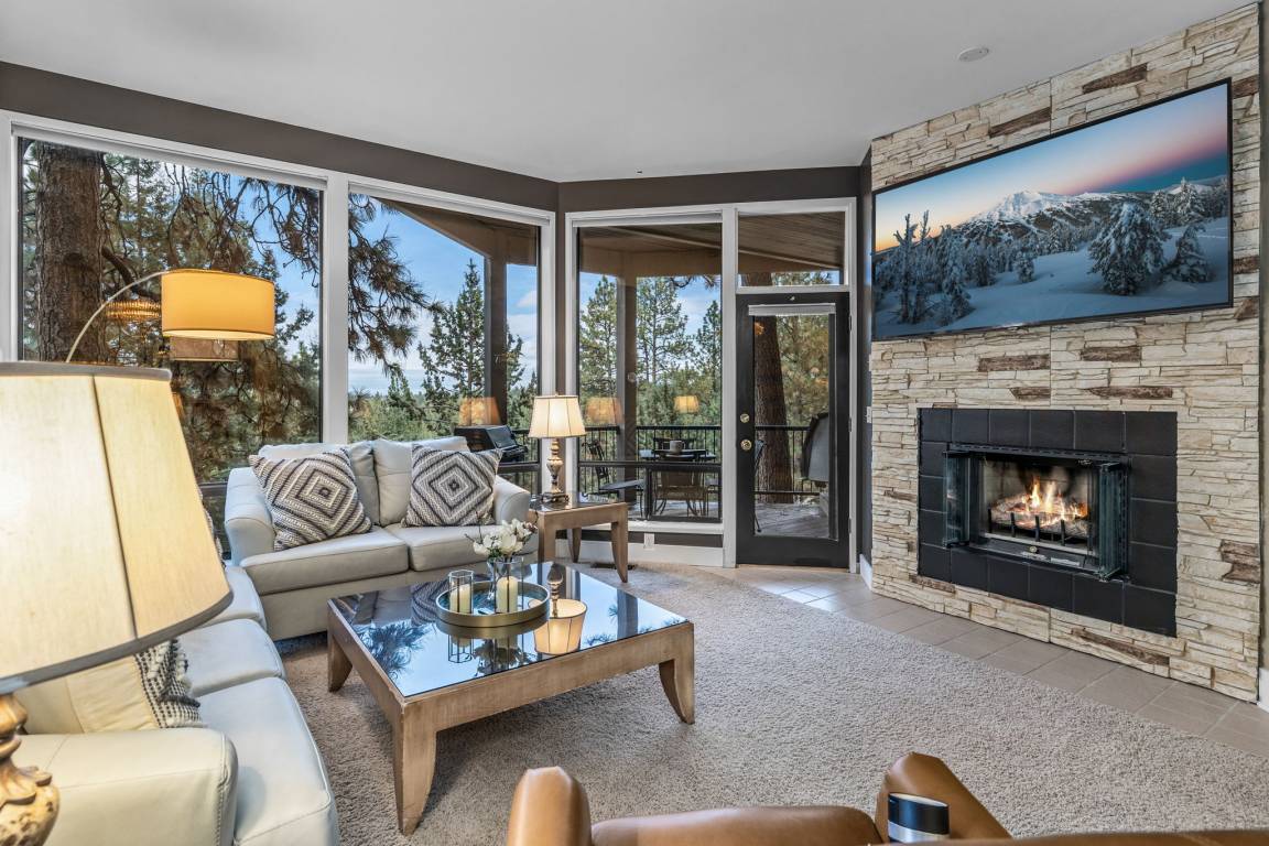 Condo ∙ 2 Bedrooms ∙ 6 Guests - Bend, OR
