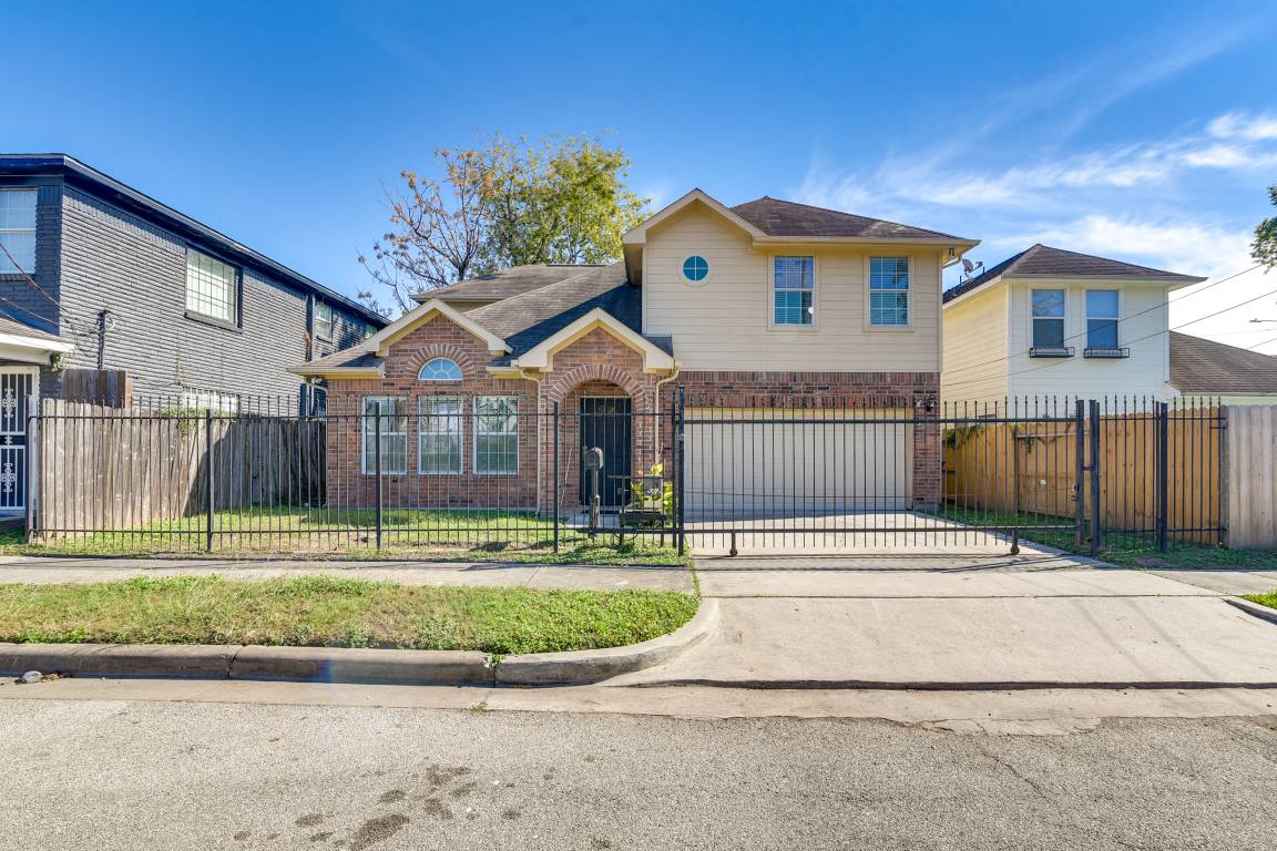 148 M² House ∙ 3 Bedrooms ∙ 10 Guests - Houston, TX