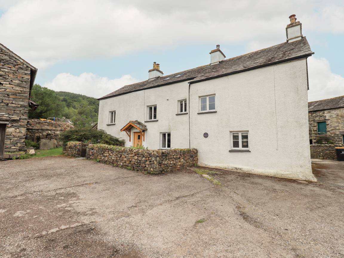 Cottage ∙ 4 Bedrooms ∙ 8 Guests - Newby Bridge