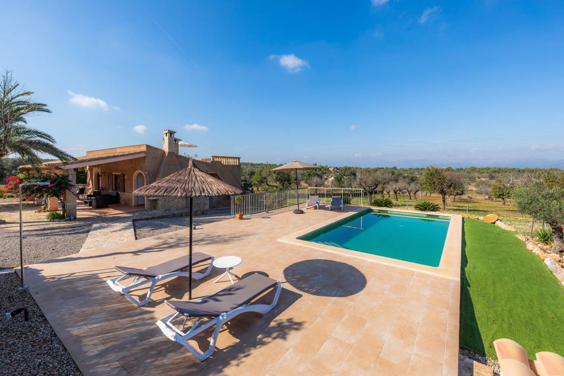 95 M² Finca ∙ 2 Bedrooms ∙ 4 Guests - Can Picafort
