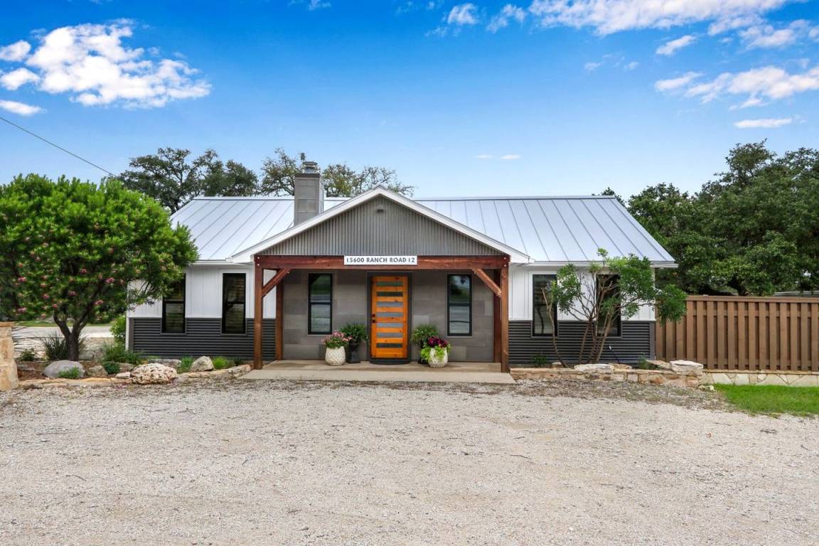 Accommodation ∙ 3 Bedrooms ∙ 6 Guests - Driftwood, TX