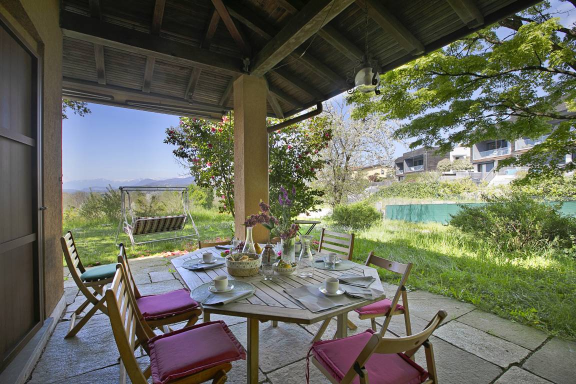 250 M² Villa ∙ 3 Bedrooms ∙ 6 Guests - Varese