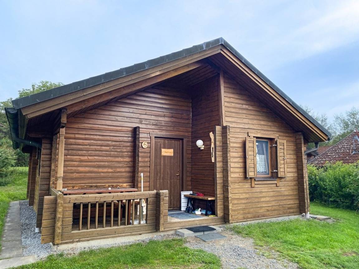 60 M² Ferienhaus ∙ 2 Schlafzimmer ∙ 5 Gäste - Viechtach