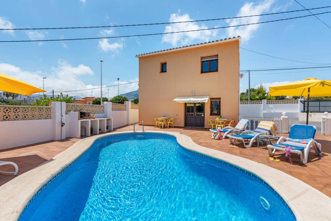 150 M² Villa ∙ 4 Bedrooms ∙ 8 Guests - Jalón