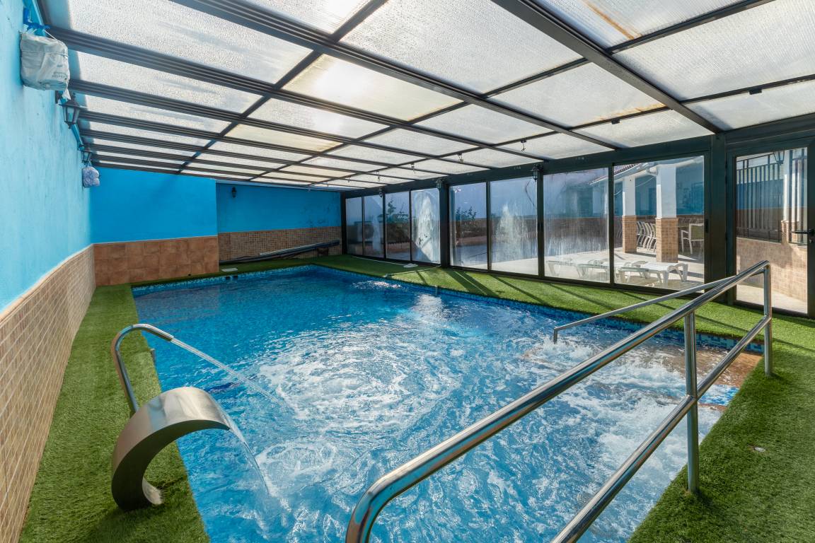 240 M² House ∙ 7 Bedrooms ∙ 20 Guests - Almonacid de Toledo
