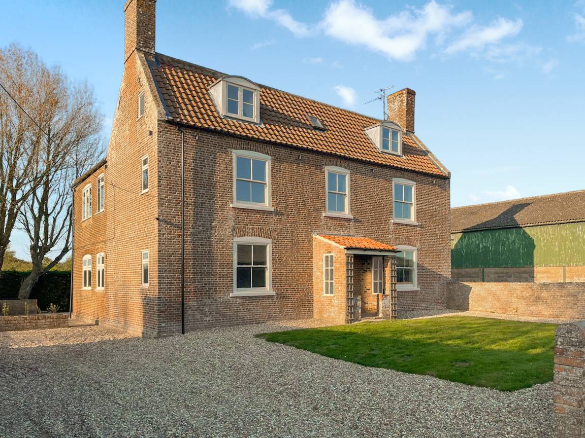 Cottage ∙ 5 Bedrooms ∙ 11 Guests - England