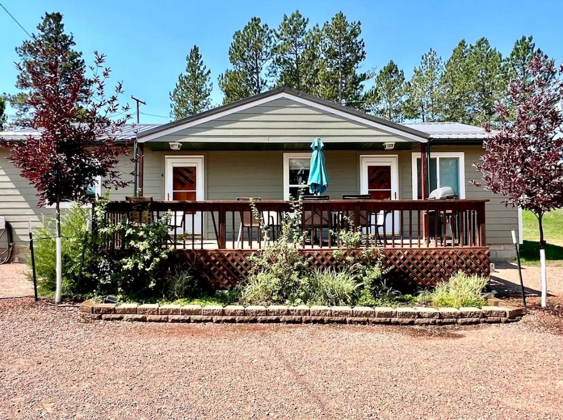 House ∙ 1 Bedroom ∙ 10 Guests - Hot Springs, SD