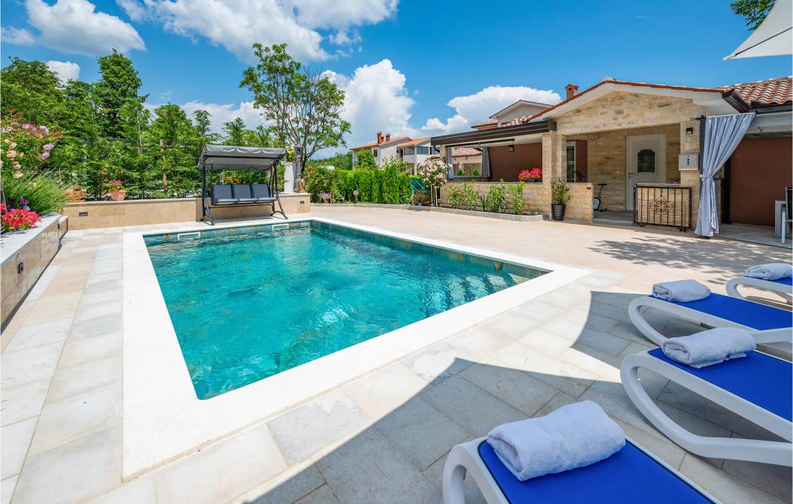 44 M² Ferienhaus ∙ 2 Schlafzimmer ∙ 4 Gäste - Labin