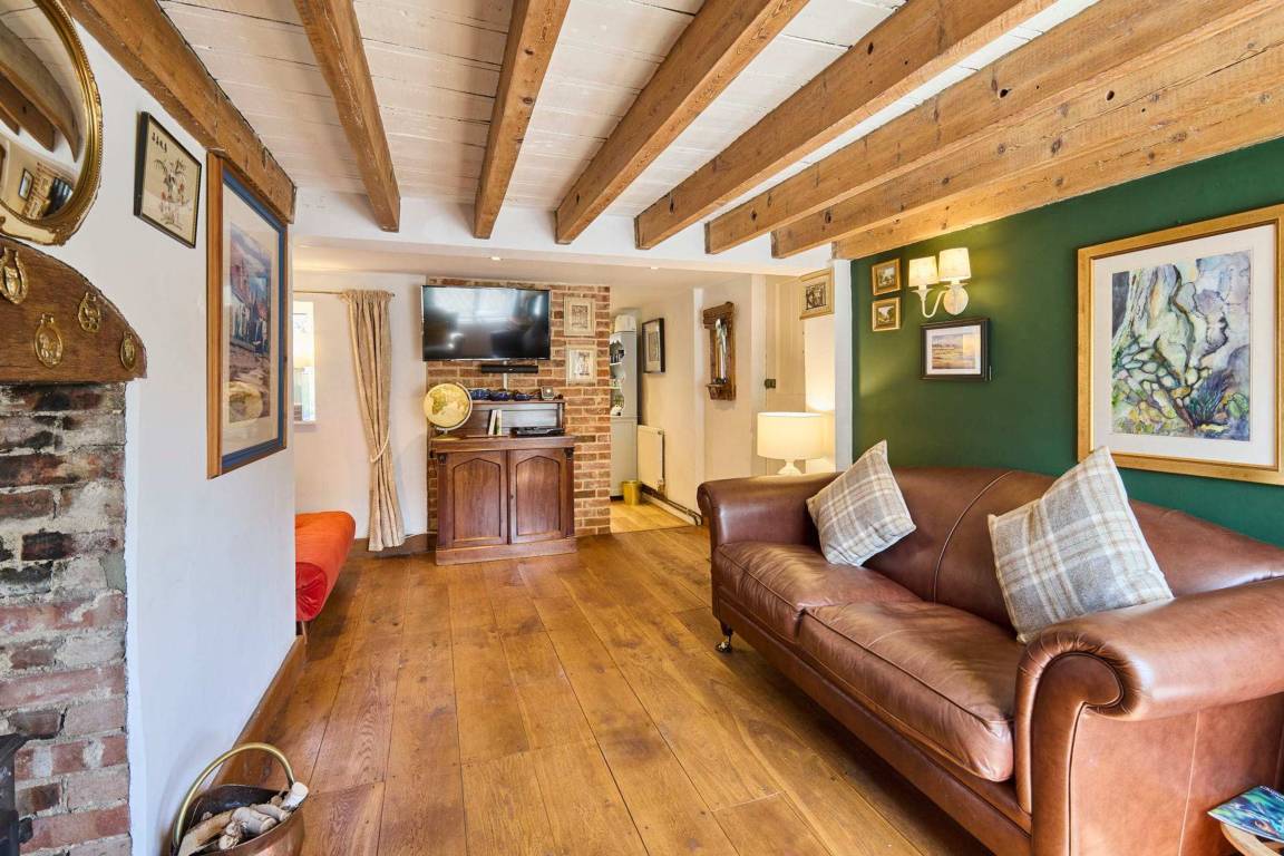 House ∙ 2 Bedrooms ∙ 4 Guests - Holt