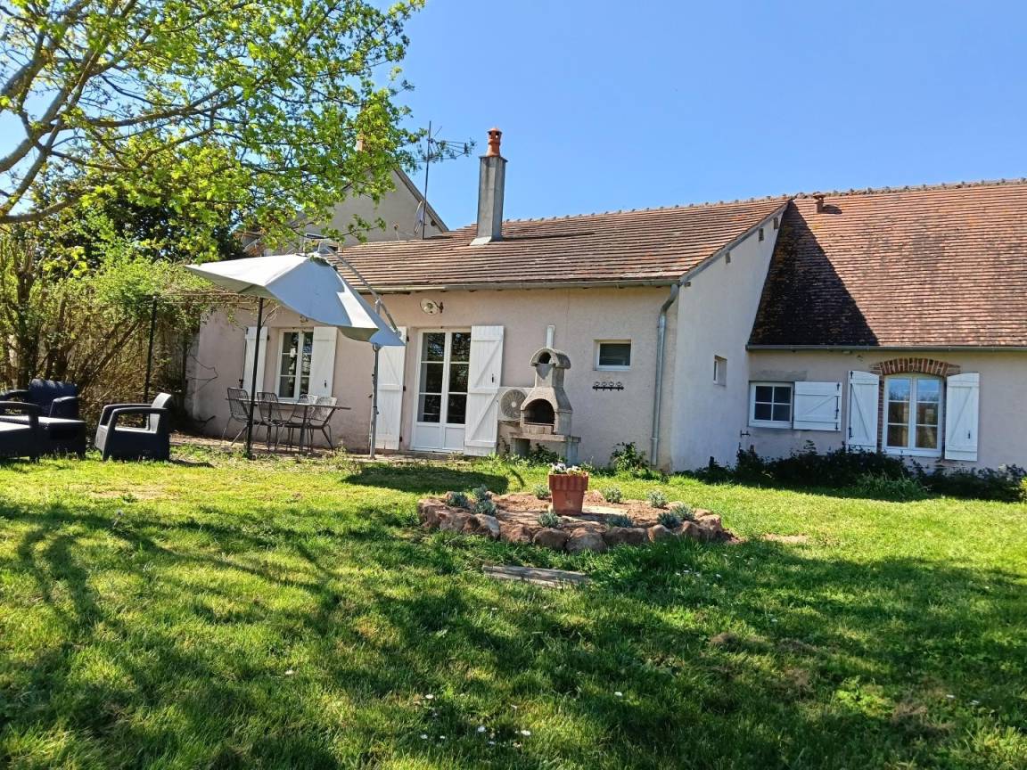 75 M² Gîte ∙ 2 Chambres ∙ 4 Personnes - Allier