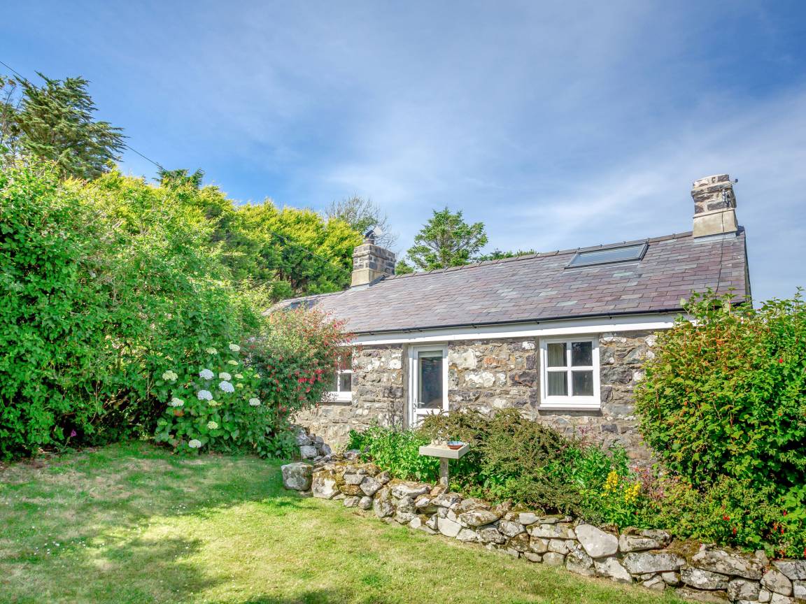 Cottage ∙ 3 Bedrooms ∙ 6 Guests - Aberdaron