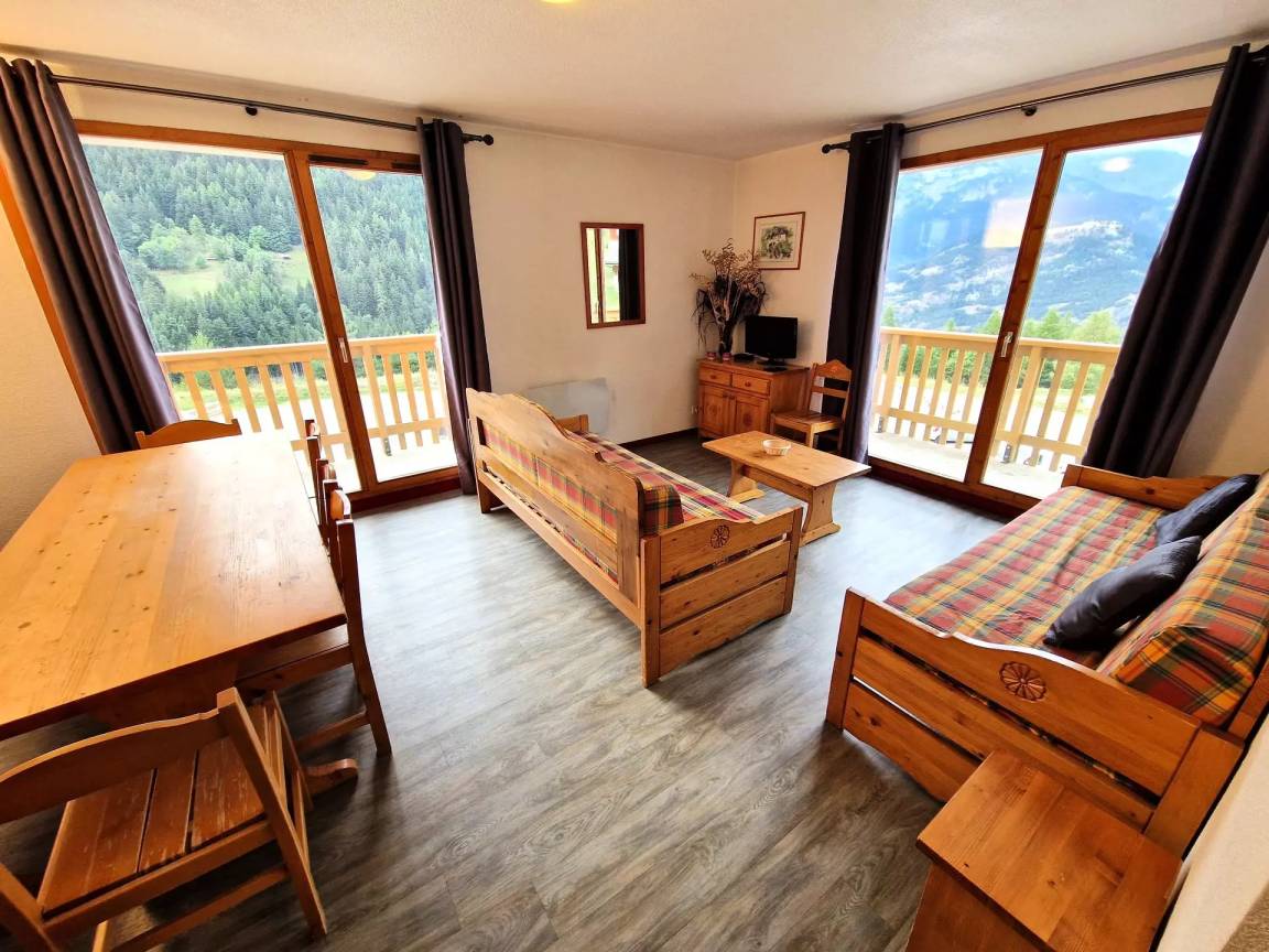 55 M² Huoneisto ∙ 2 Makuuhuonetta ∙ 10 Vierasta - Orelle