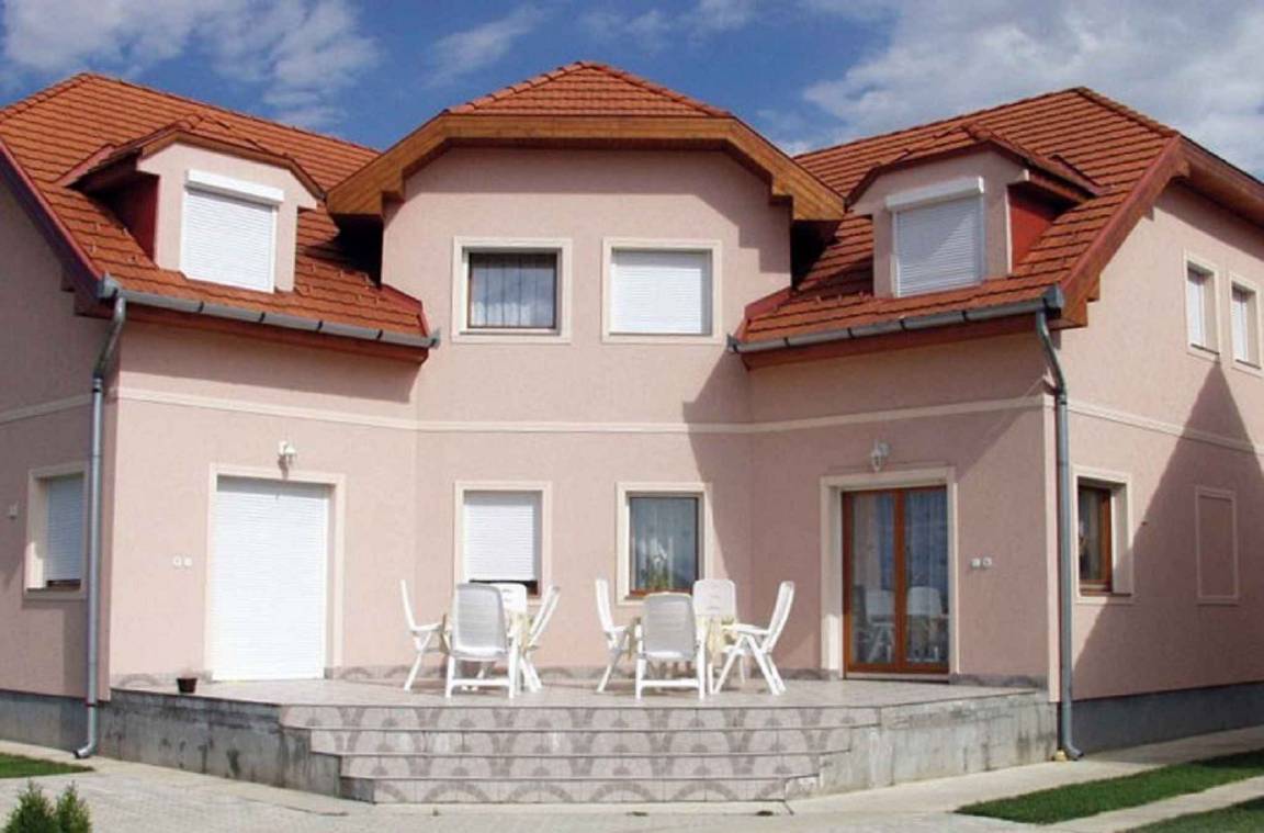 90 M² Apartment ∙ 2 Bedrooms ∙ 4 Guests - Sárvár