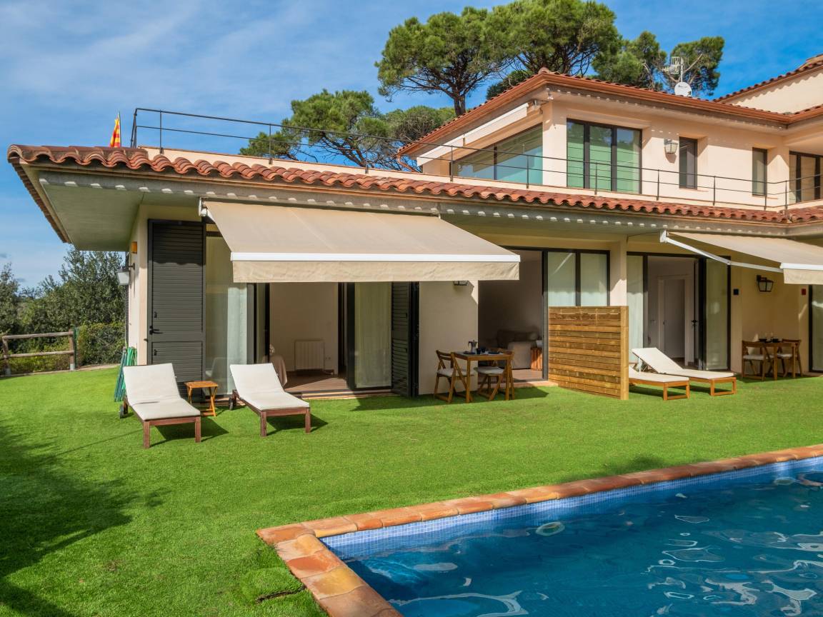 64 M² Apartment ∙ 1 Bedroom ∙ 4 Guests - Begur