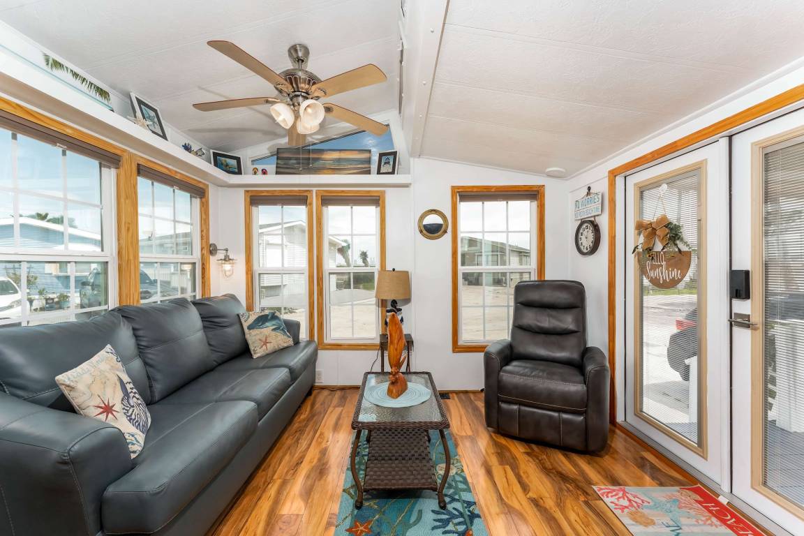House ∙ 1 Bedroom ∙ 4 Guests - South Padre Island