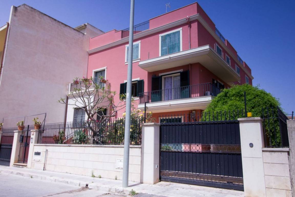 50 M² Apartamento ∙ 2 Habitaciones ∙ 4 Huéspedes - Pozzallo