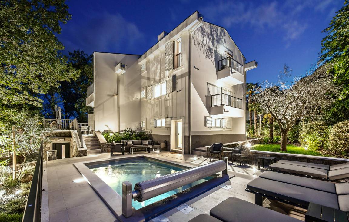 250 M² Maison De Vacances ∙ 5 Chambres ∙ 10 Personnes - Opatija