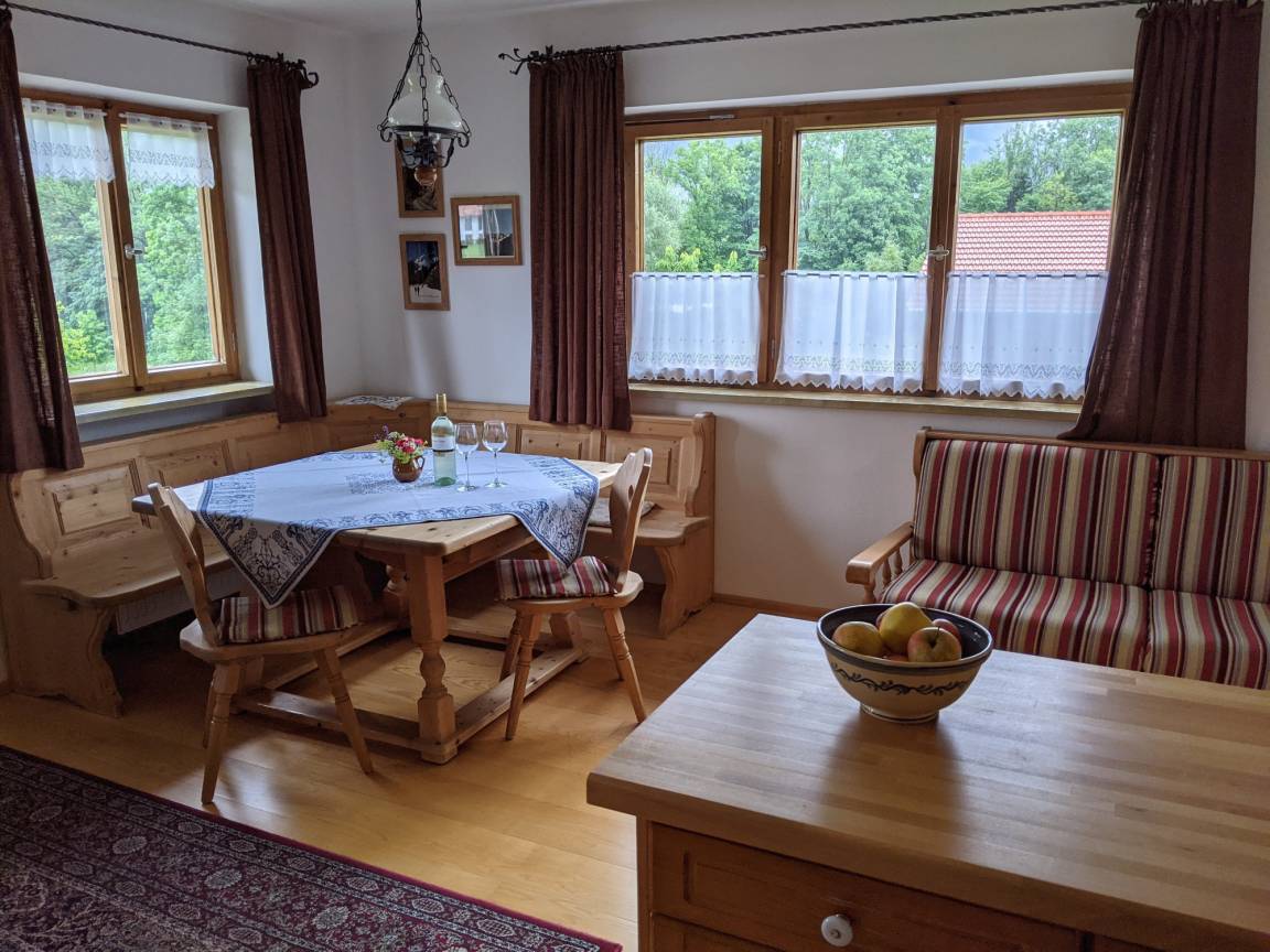 60 M² Apartment ∙ 2 Guests - Schleching