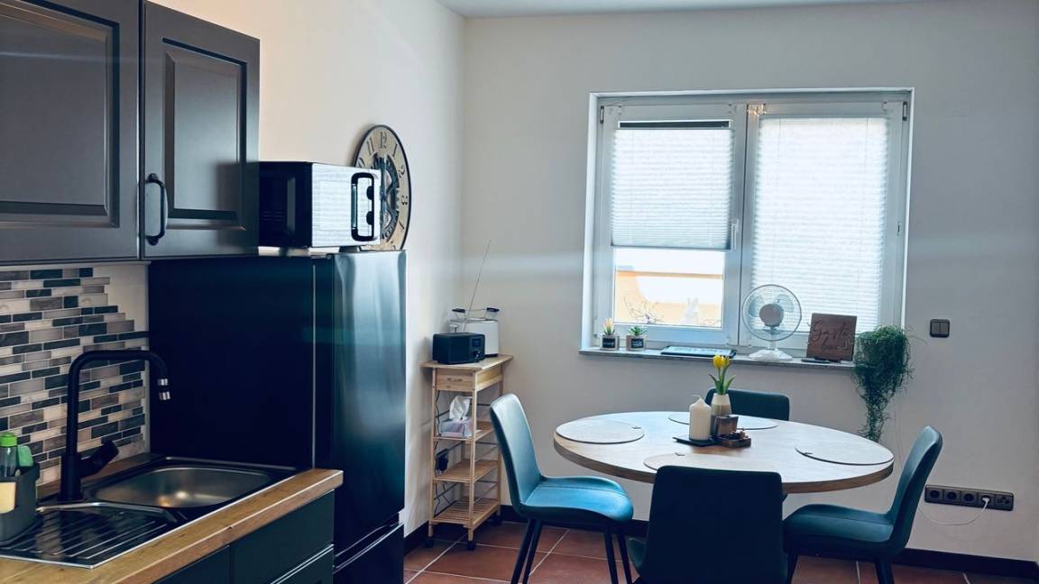 75 M² Ferienwohnung ∙ 1 Schlafzimmer ∙ 4 Gäste - Ingelheim am Rhein