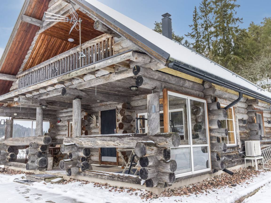 110 M² House ∙ 3 Bedrooms ∙ 10 Guests - Salo