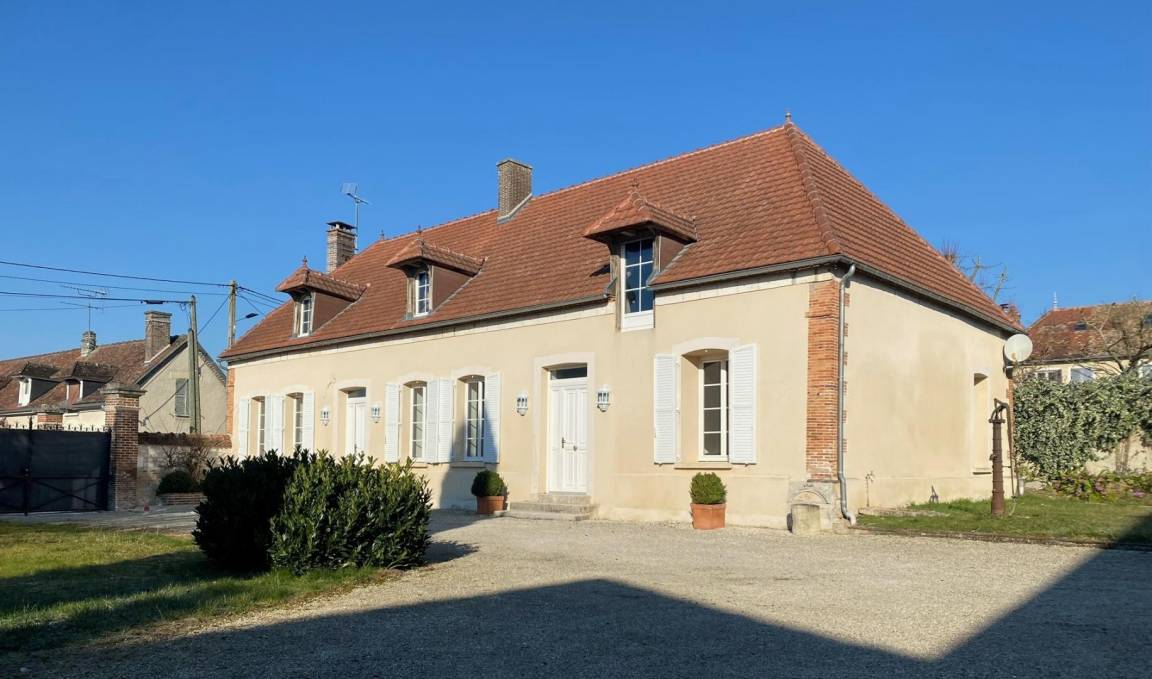 135 M² Gîte ∙ 2 Chambres ∙ 5 Personnes - Aube