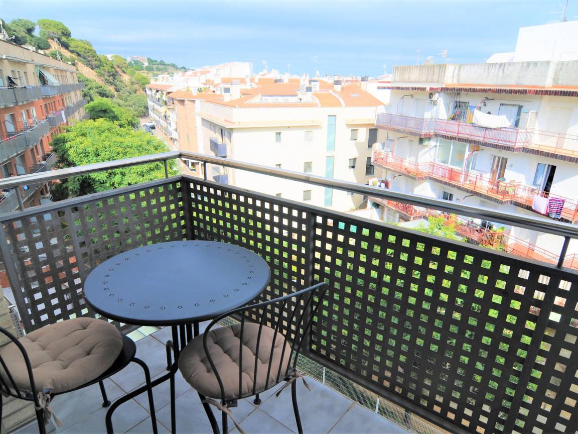 68 M² Apartamento ∙ 2 Habitaciones ∙ 4 Huéspedes - Malgrat de Mar