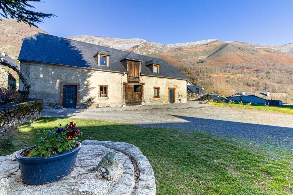 81 M² Gîte ∙ 2 Bedrooms ∙ 3 Guests - Lourdes