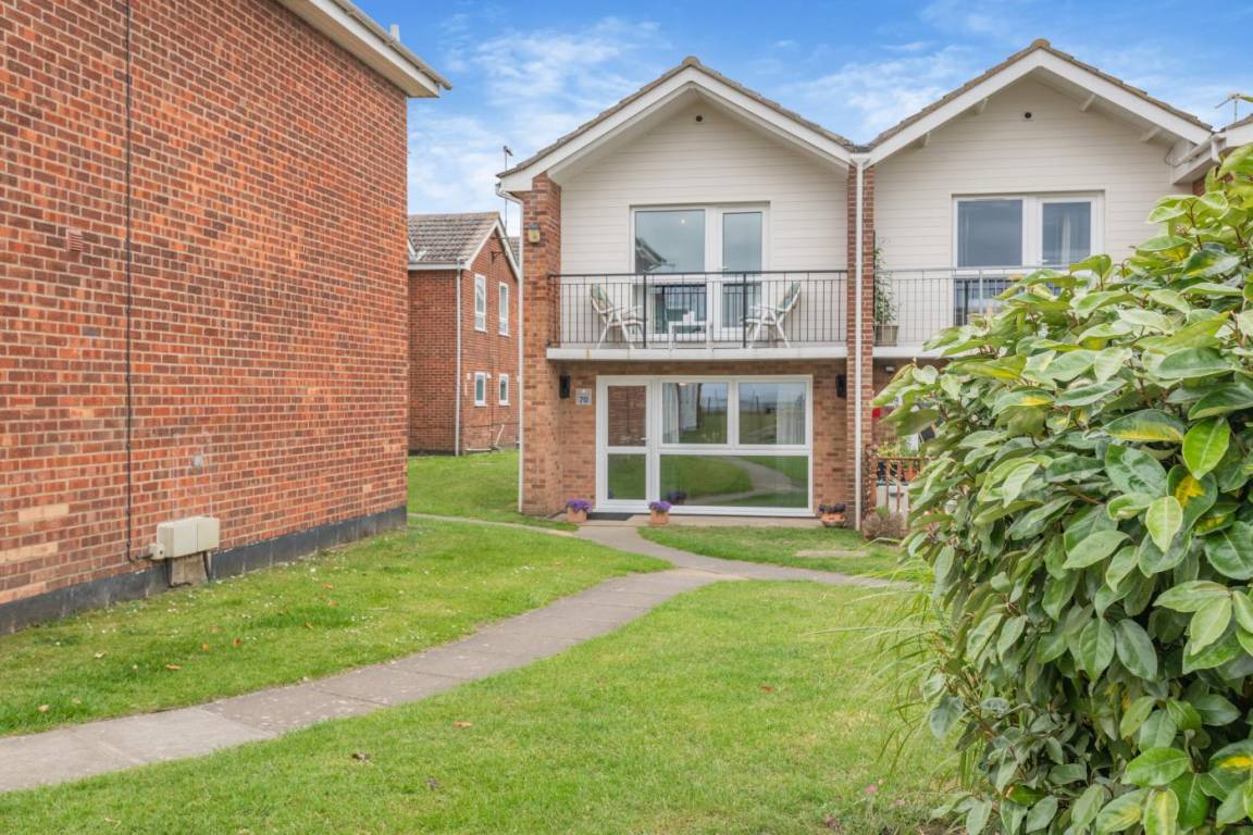 Cottage ∙ 3 Bedrooms ∙ 5 Guests - Gorleston-on-Sea