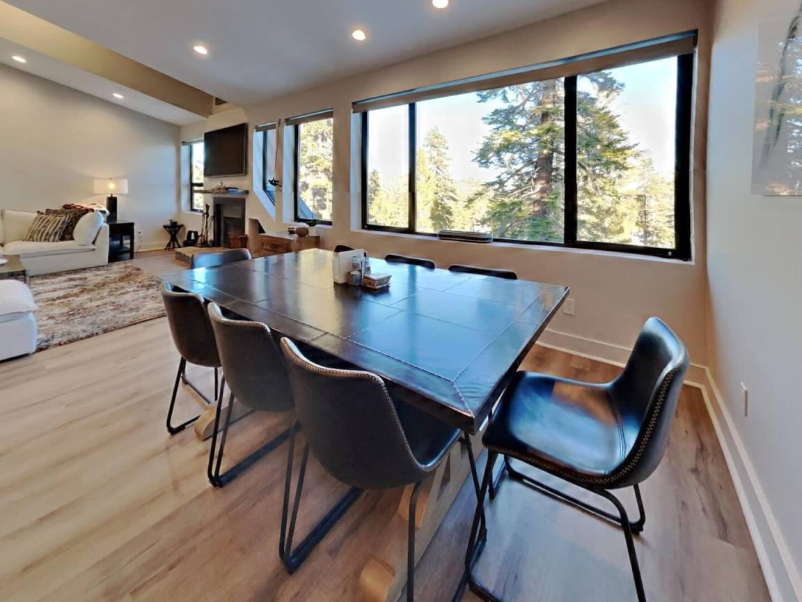 139 M² House ∙ 3 Bedrooms ∙ 8 Guests - June Lake, CA