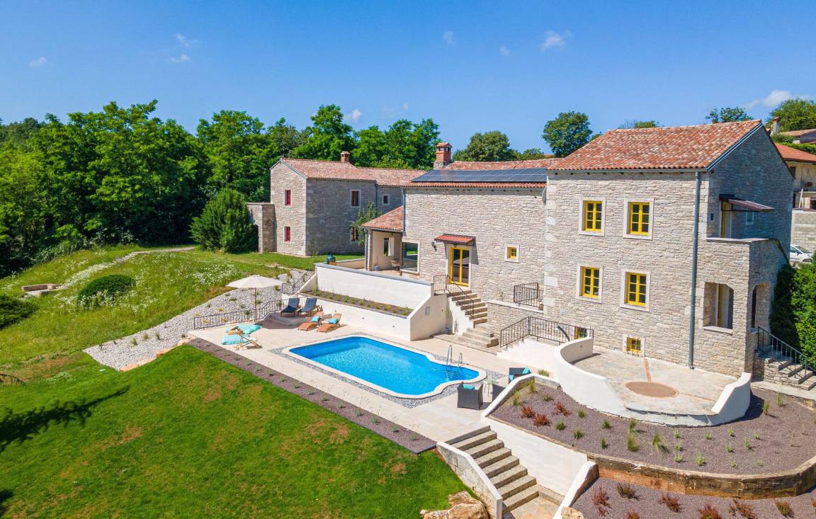 300 M² House ∙ 3 Bedrooms ∙ 8 Guests - Motovun