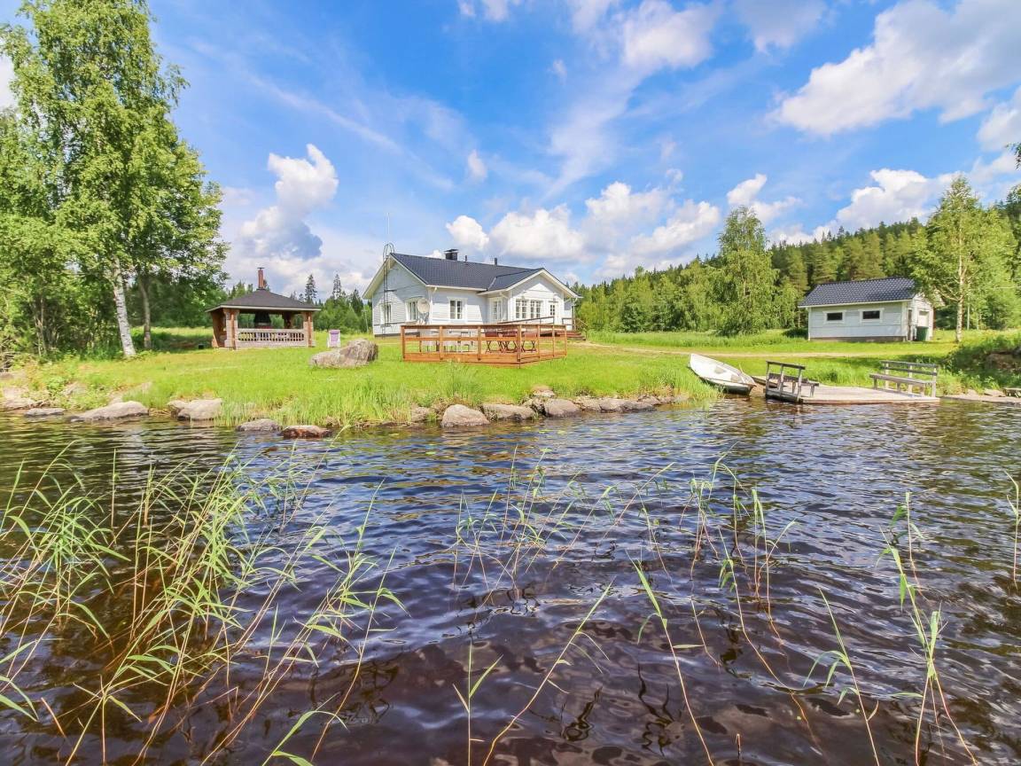 70 M² Talo ∙ 2 Makuuhuonetta ∙ 8 Vierasta - Leppävirta