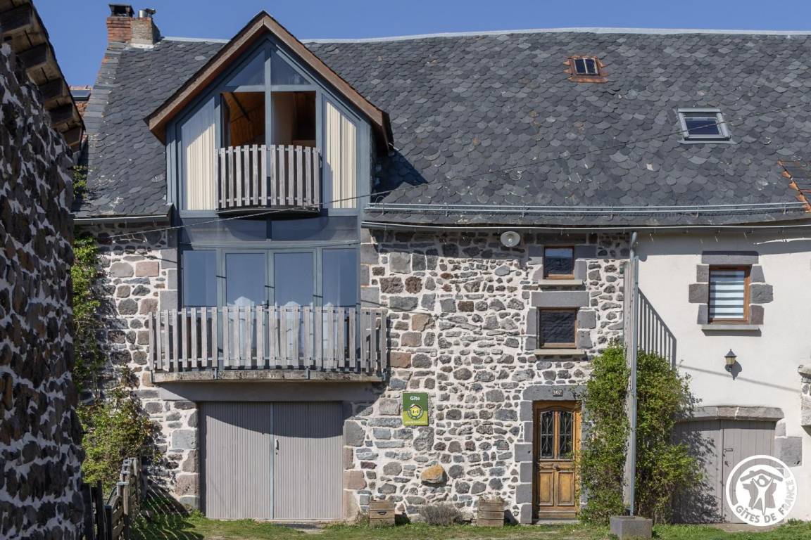 98 M² Gîte ∙ 3 Chambres ∙ 6 Personnes - Saint-Nectaire